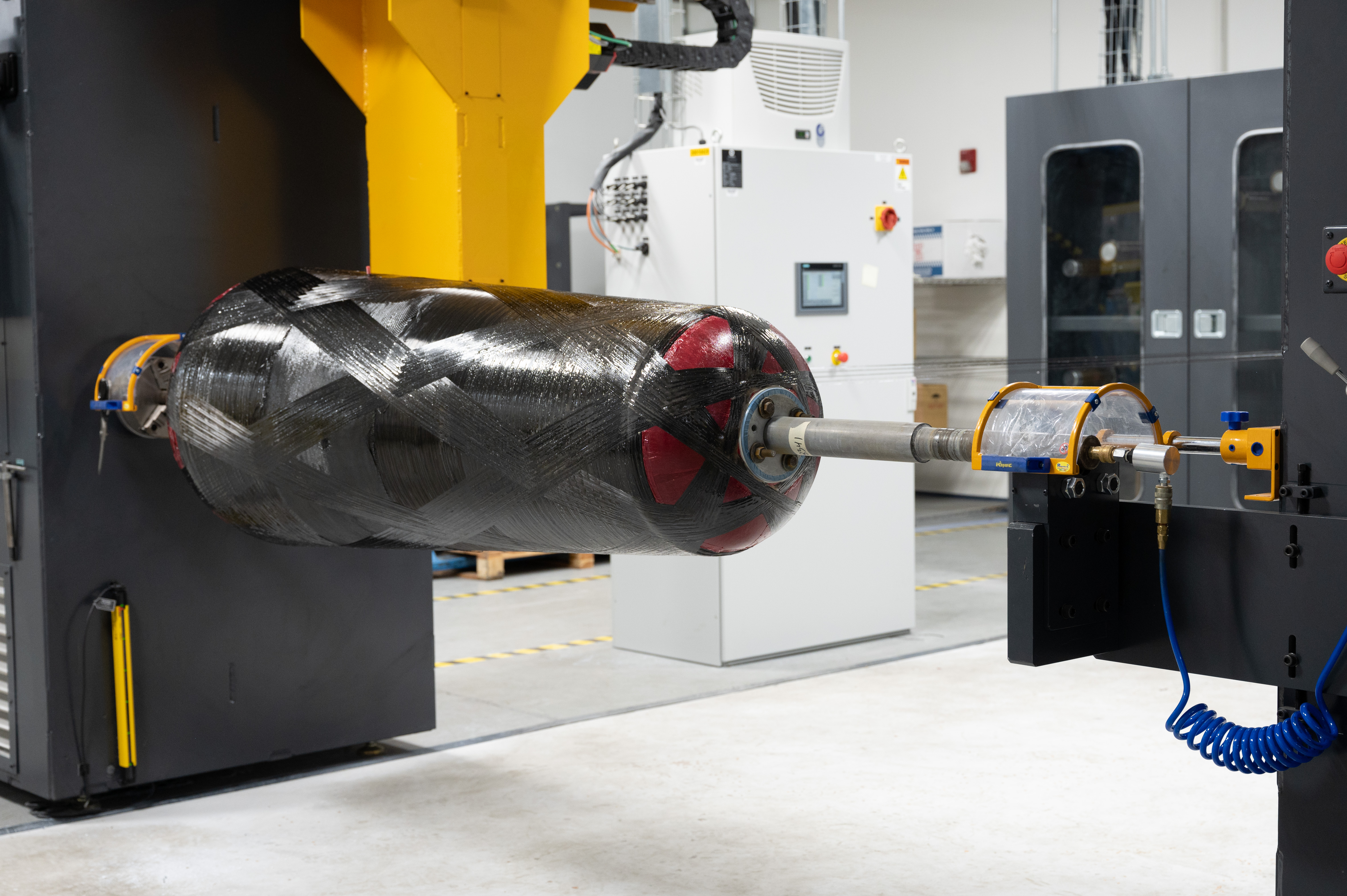 Advanced Composite Waste Tanks for Boeing - AEC